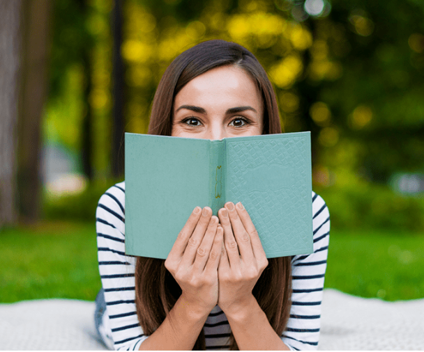 Cărți bilingve prin Booklet Fiction – SCHOOL Bit