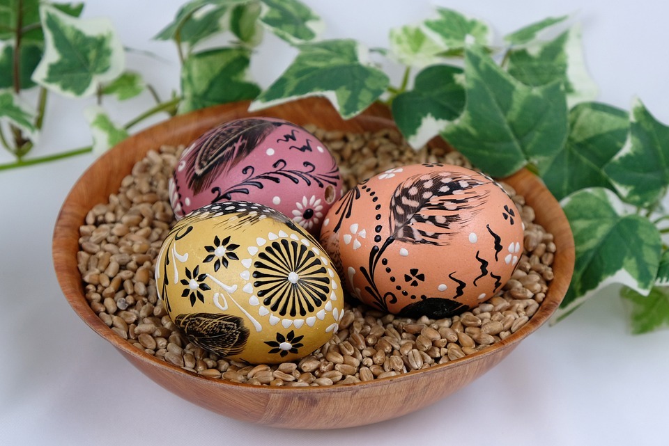 Paște fericit tuturor! / Áldott húsvéti ünnepeket! – SCHOOL Bit