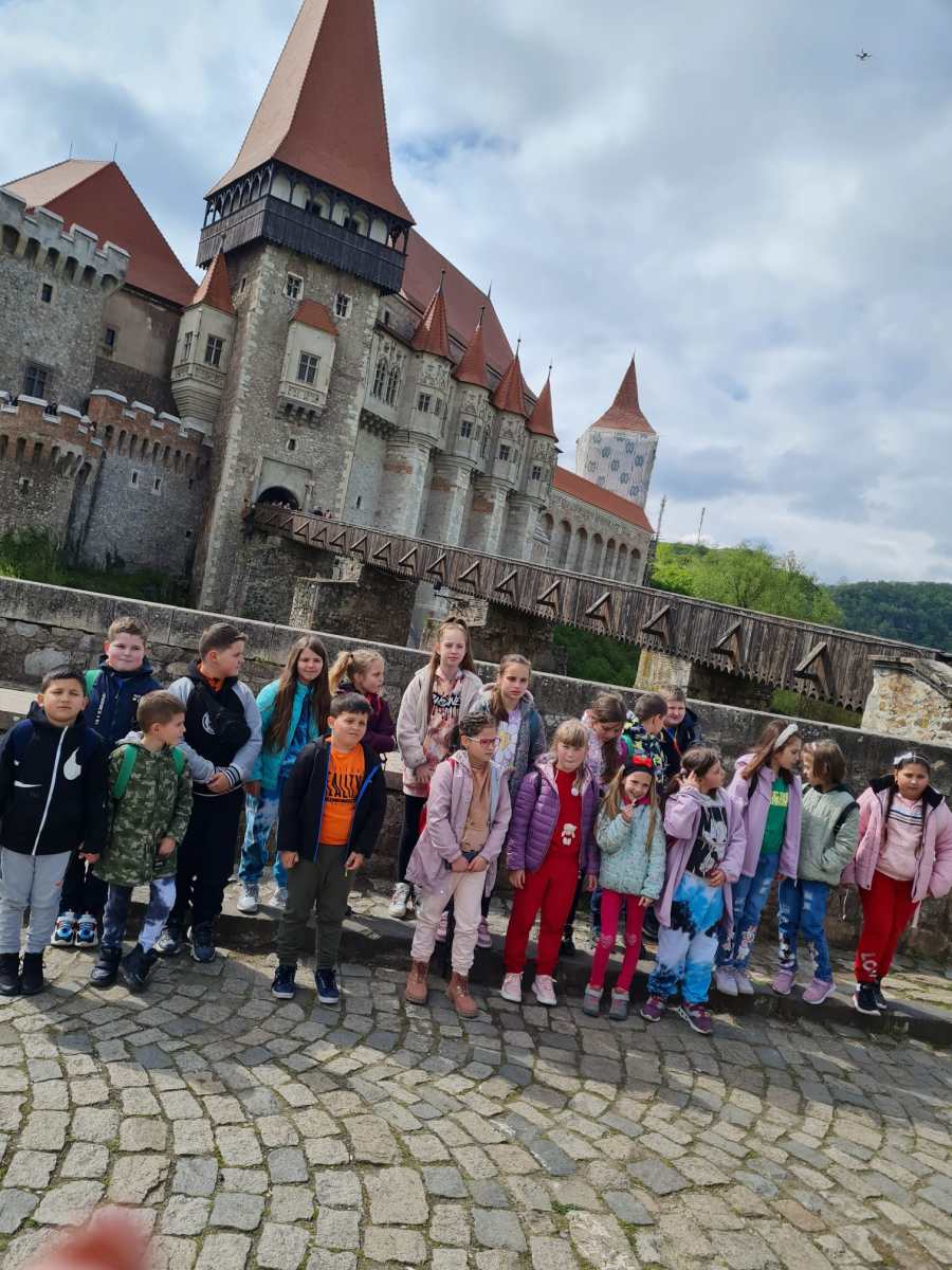 Școala Altfel la Școala Gimnazială Săliște de Vașcău – SCHOOL Bit