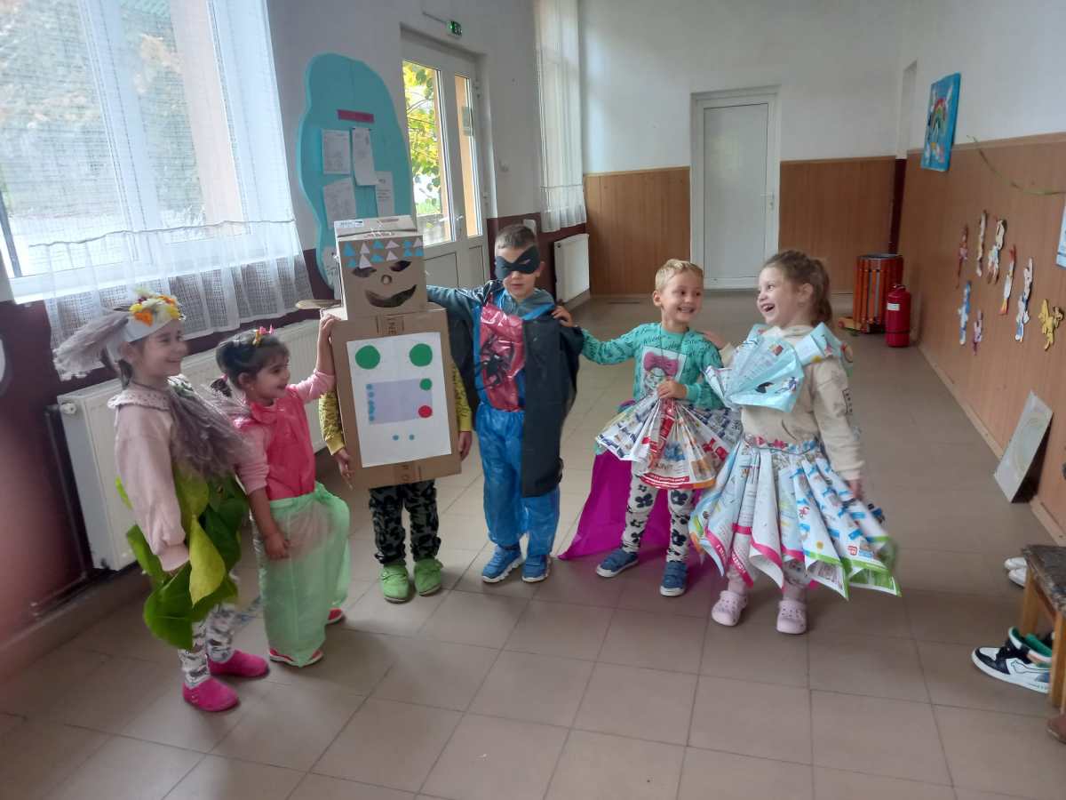 Parada Costumelor Eco în Săptămâna Verde – SCHOOL Bit